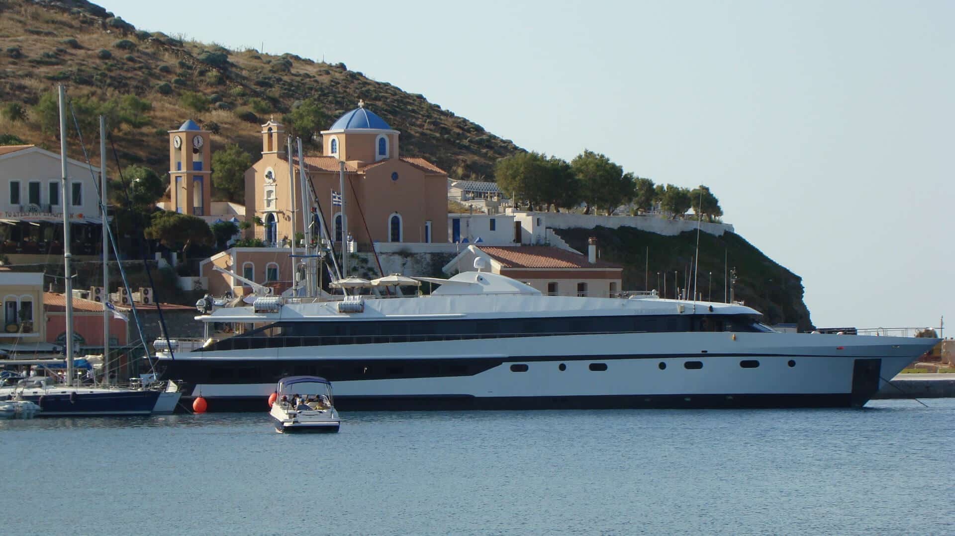 Harmony G - Mega Yachts - Steppes Travel