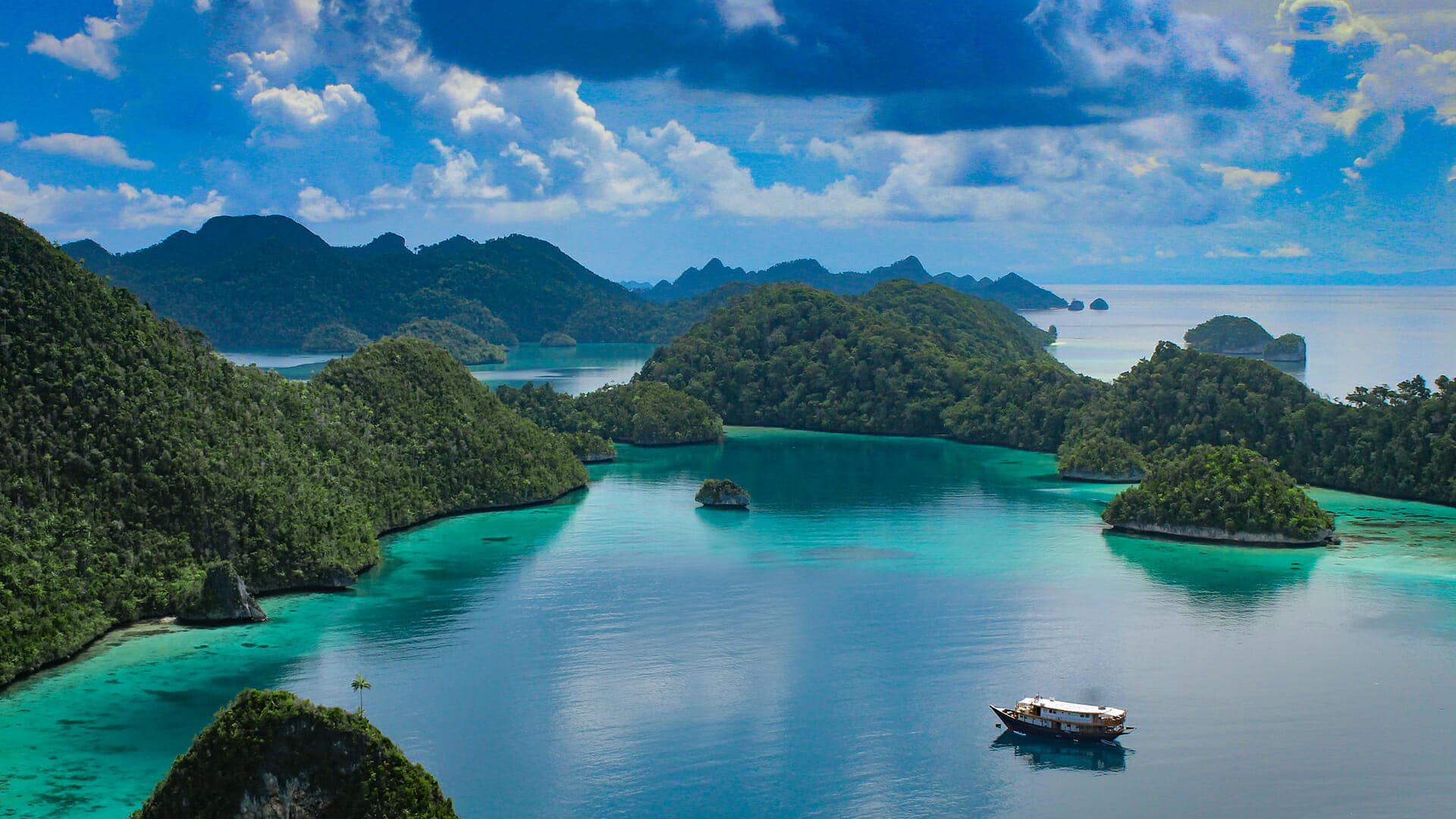 Rascal Yacht - Indonesian cruising - Steppes Travel