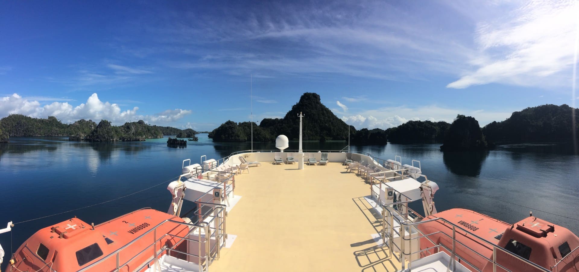 Coral Discoverer Boat - Australasia Cruises - Steppes Travel