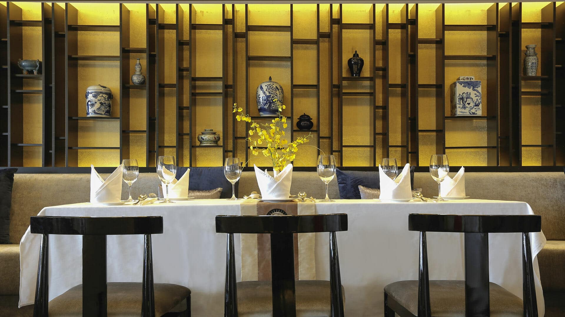 Sanctuary Yangzi Explorer - Yangzi Cruises, China | Steppes Travel